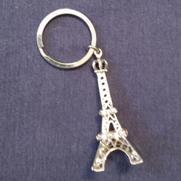 Source Unknown | Accessories | 3 For25 Eiffel Tower Key Chain ...